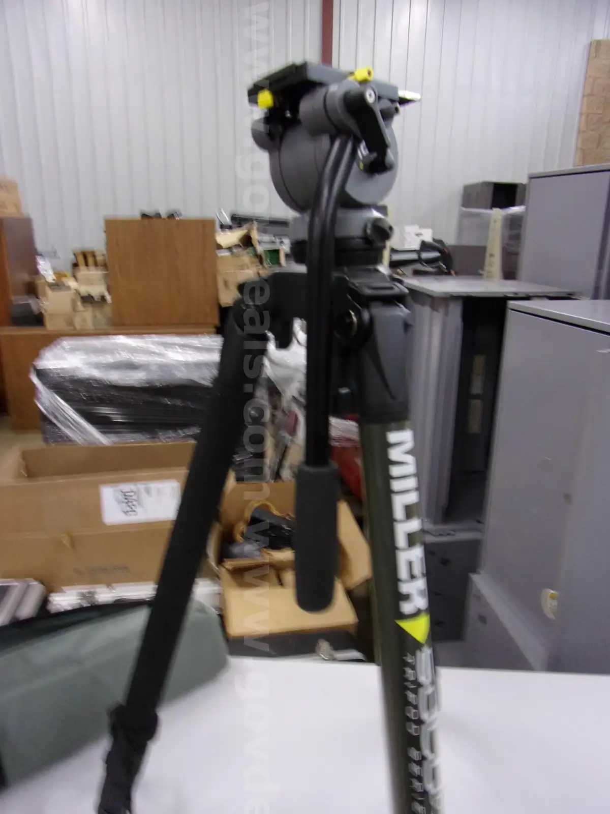 MILLER SOLO TRIPOD | AllSurplus