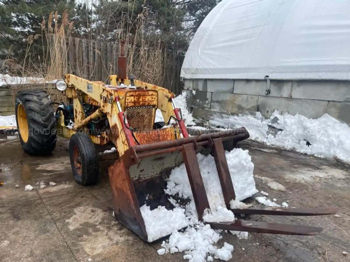 Ford 740 loader tractor | AllSurplus