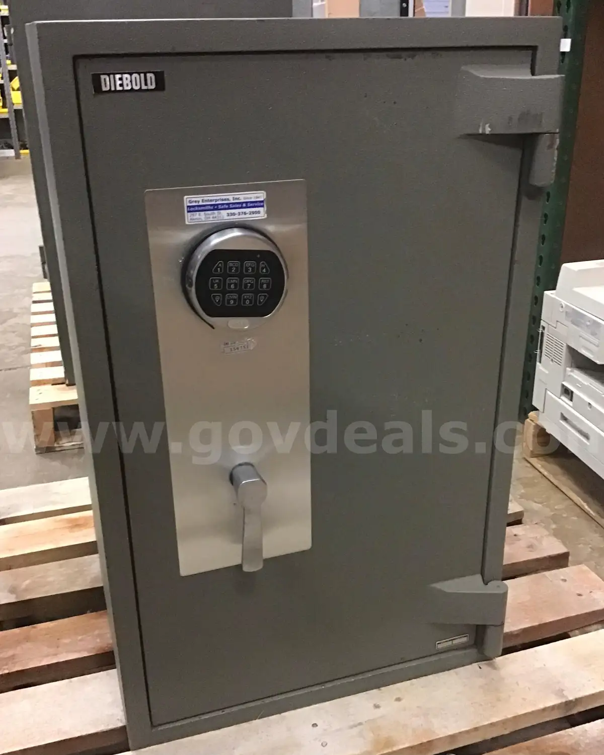 Small Diebold Safe - G2507302 | GovDeals