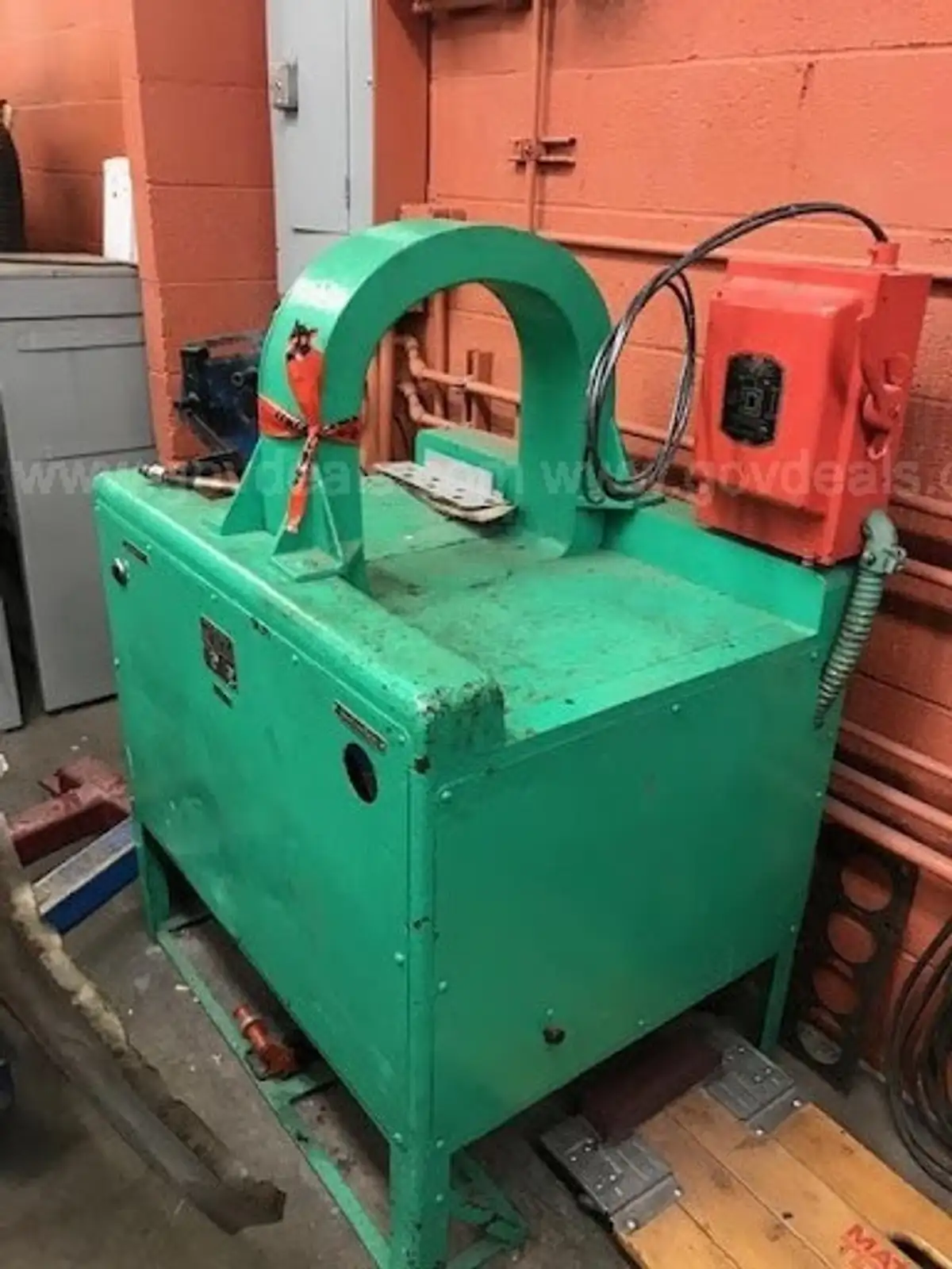 Magnaflux Demagnetizing Unit model SB 1416 | GovDeals