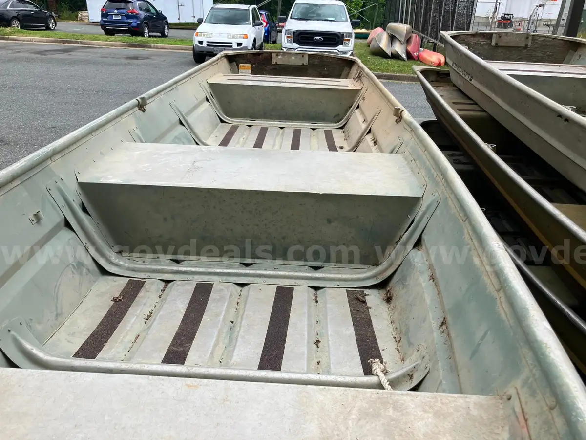 14 foot Starcraft Aluminum John Boat | AllSurplus