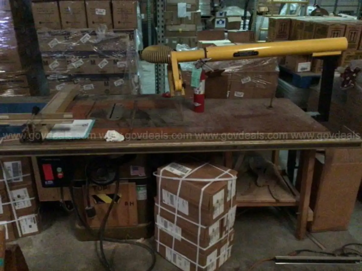 Powermatic Table Saw And Dust Collector. | AllSurplus