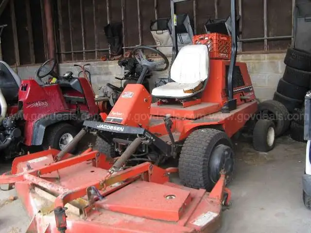 Jacobsen Turfcat T428D mower | GovDeals