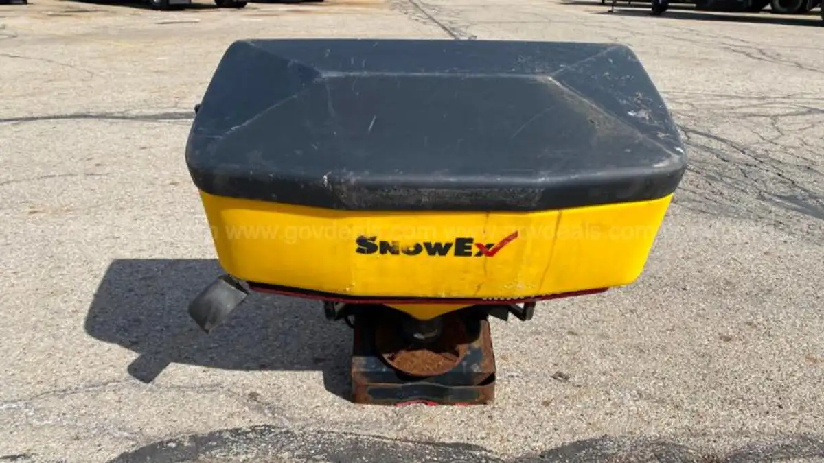 SnowEx Salt Spreader | AllSurplus