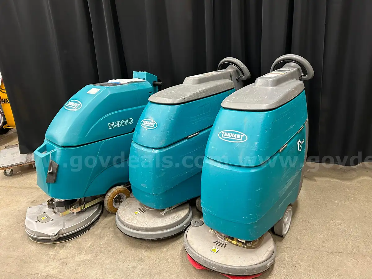 QTY 3 Floor Cleaners: Tennant T3 Fast and 5300 Scrubbers FOR PARTS OR ...