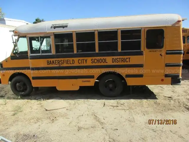 1990 GMC P3500 Thomas School Bus | GovDeals