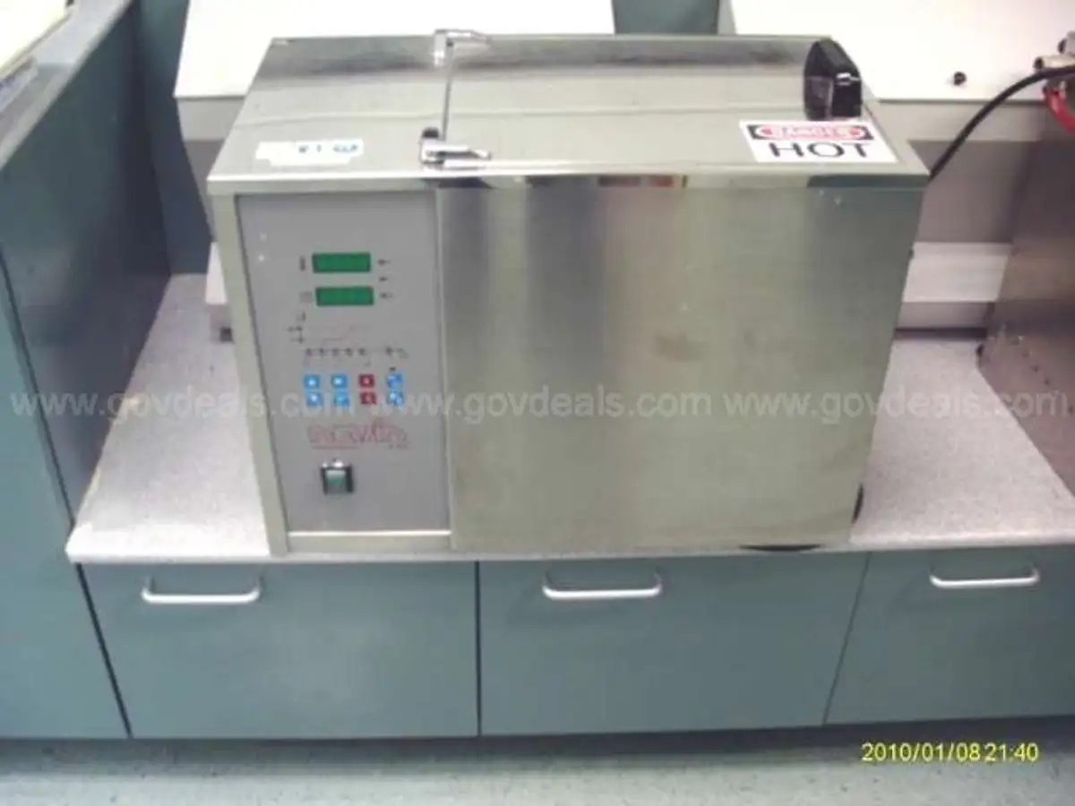 Nevin Labs Model 5400 Electronic Denture Washout and Curing System ...