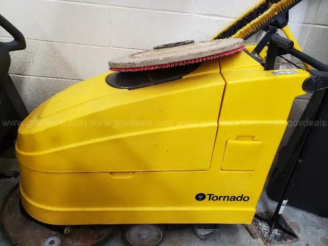 Tornado Floor Machine w Brush | GovDeals