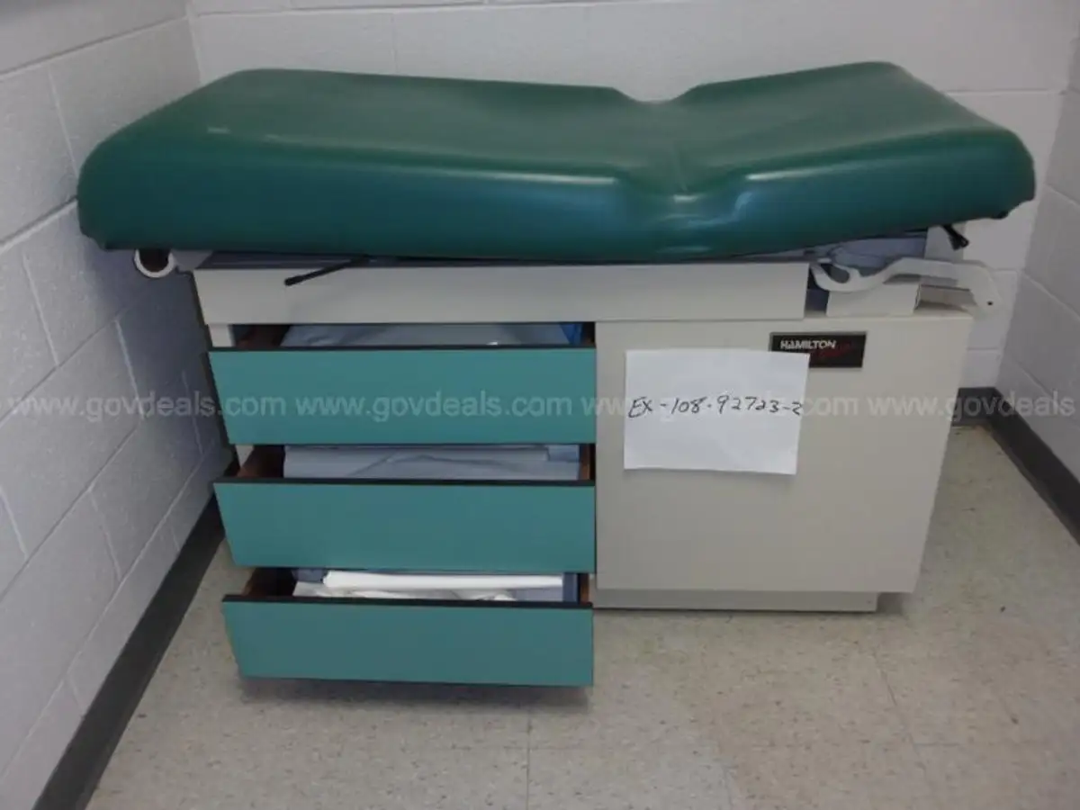 Hamilton E-Series Exam Table Approx 5"L x 3'H x 2"w | GovDeals