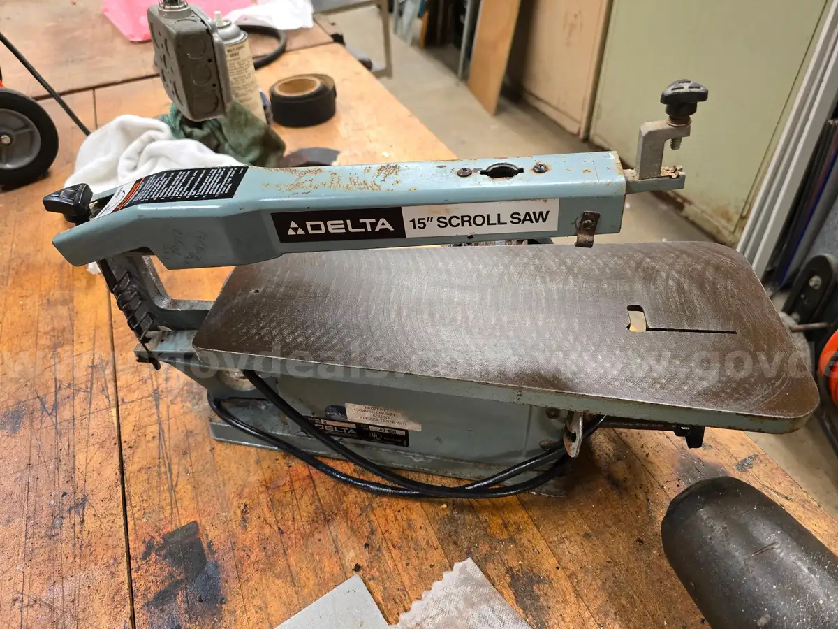 Delta 15" Scroll Saw | AllSurplus