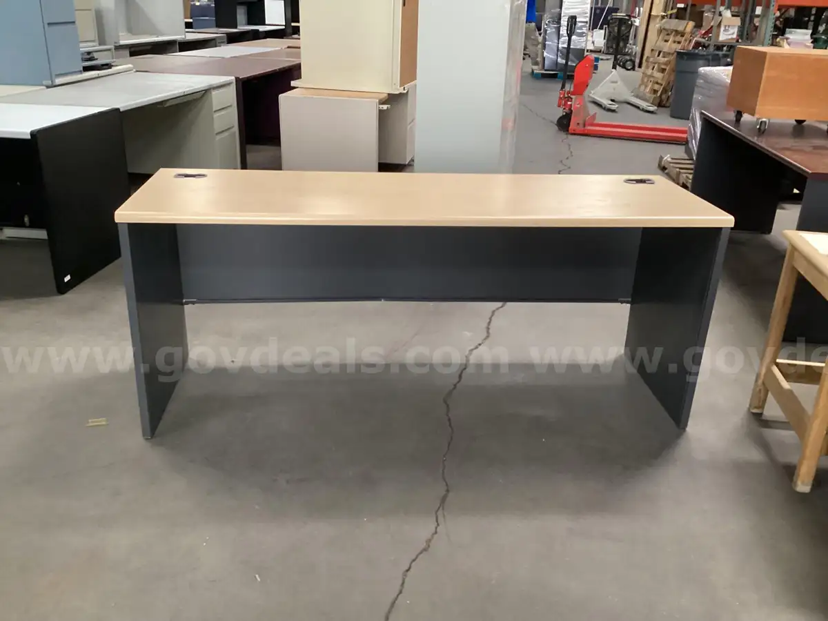 Steelcase Desk | AllSurplus