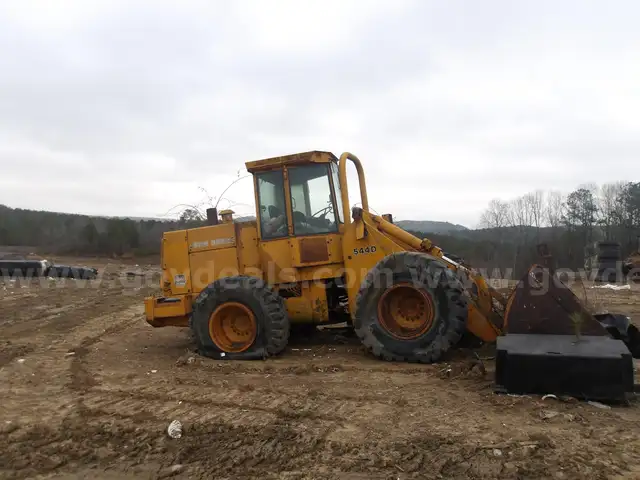 John Deere 5440 Loader | GovDeals