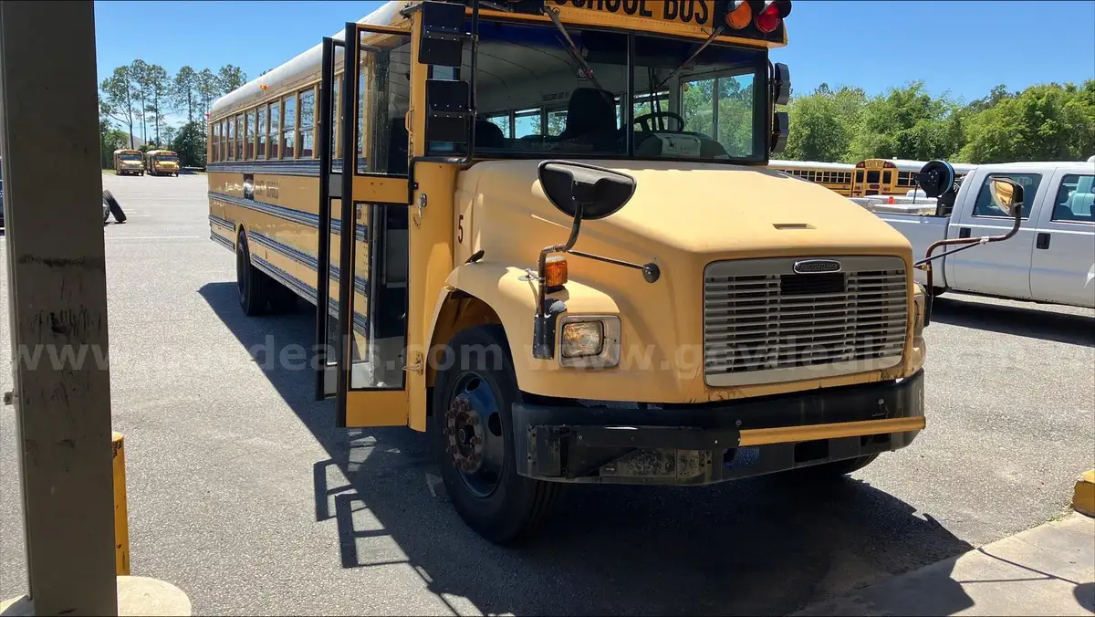 Camden County Schools 2003 Thomas FS65 School bus | AllSurplus