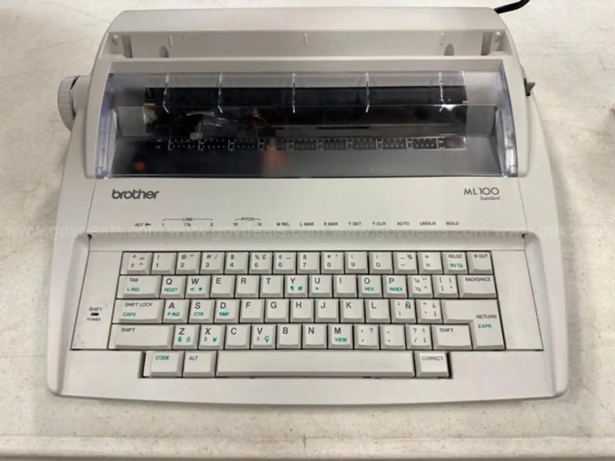 Brother ML100 Standard Typewriter | AllSurplus