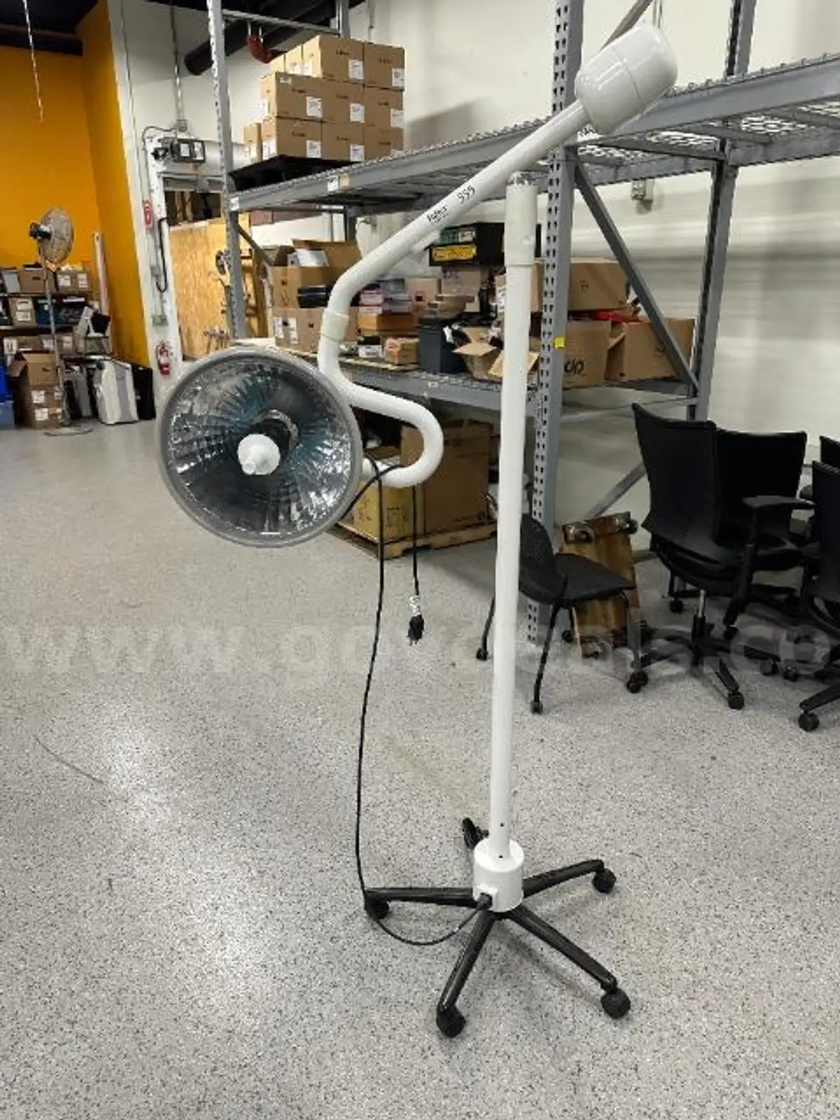 Ritter by Midmark Rolling Exam Light, Model 355 | AllSurplus