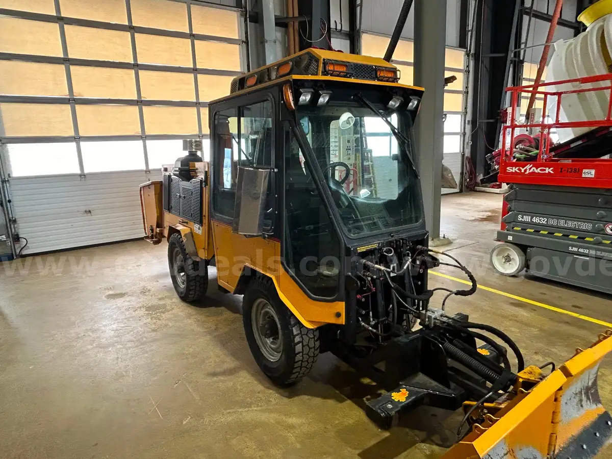 2016 Trackless MT6 includes various attachments | AllSurplus