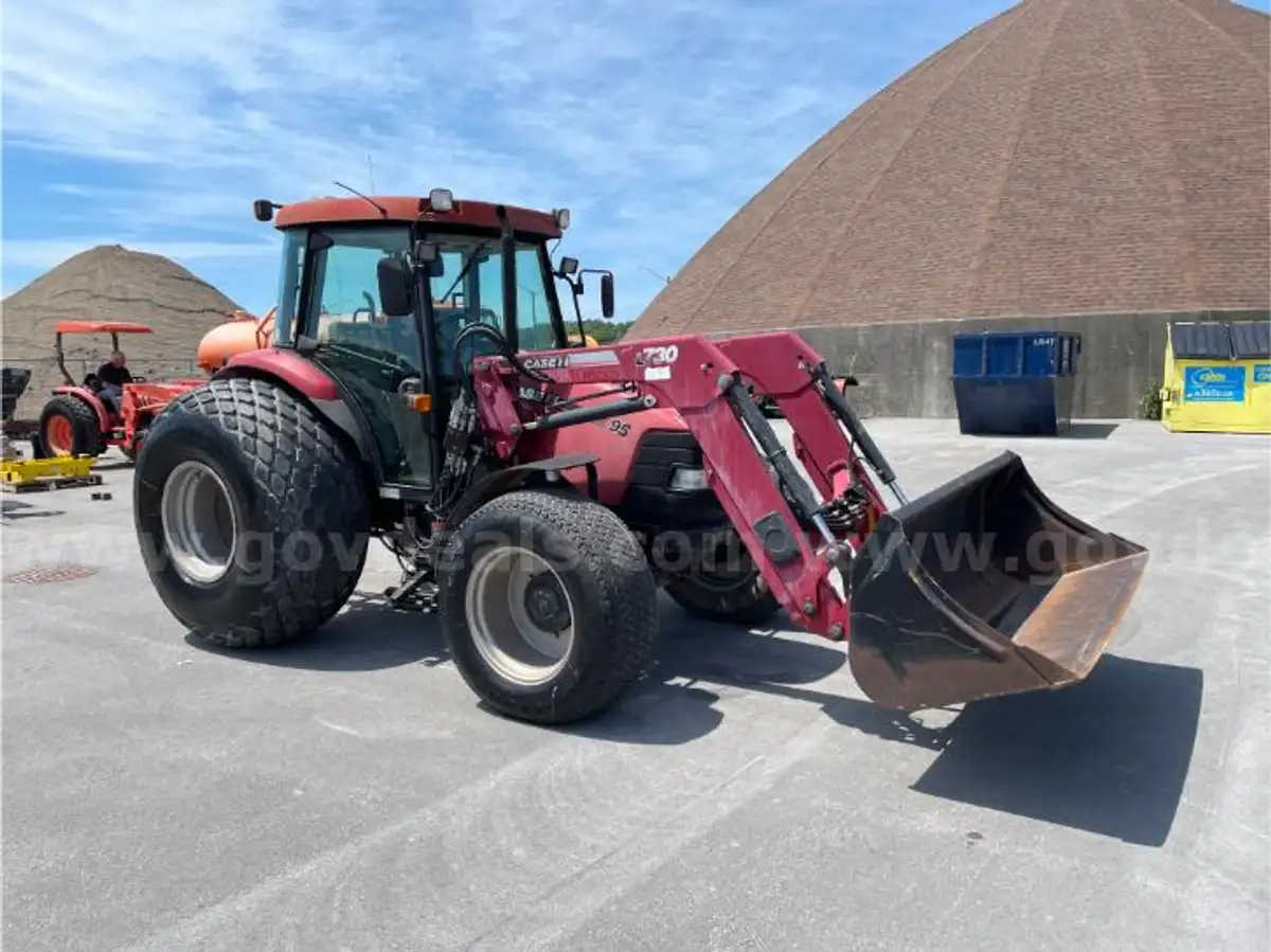 Case Farmall 95 L730 Tractor | AllSurplus