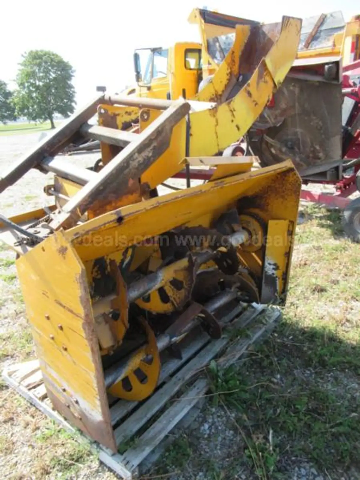 Trackless Snow Blower | AllSurplus