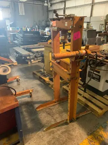 SNAP-ON HYDRAULIC PRESS | AllSurplus