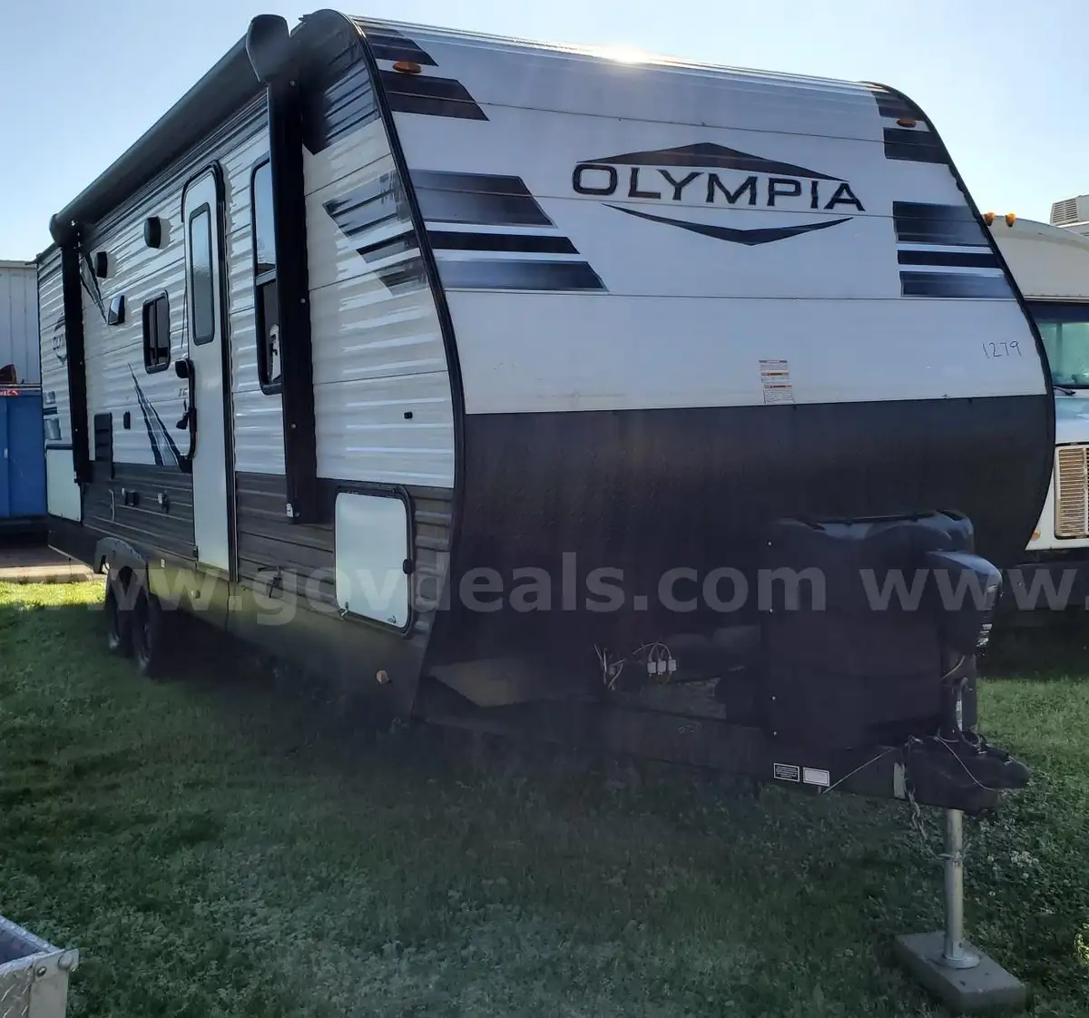 2022 Highland Ridge Olympia 26BHS Travel Trailer | AllSurplus