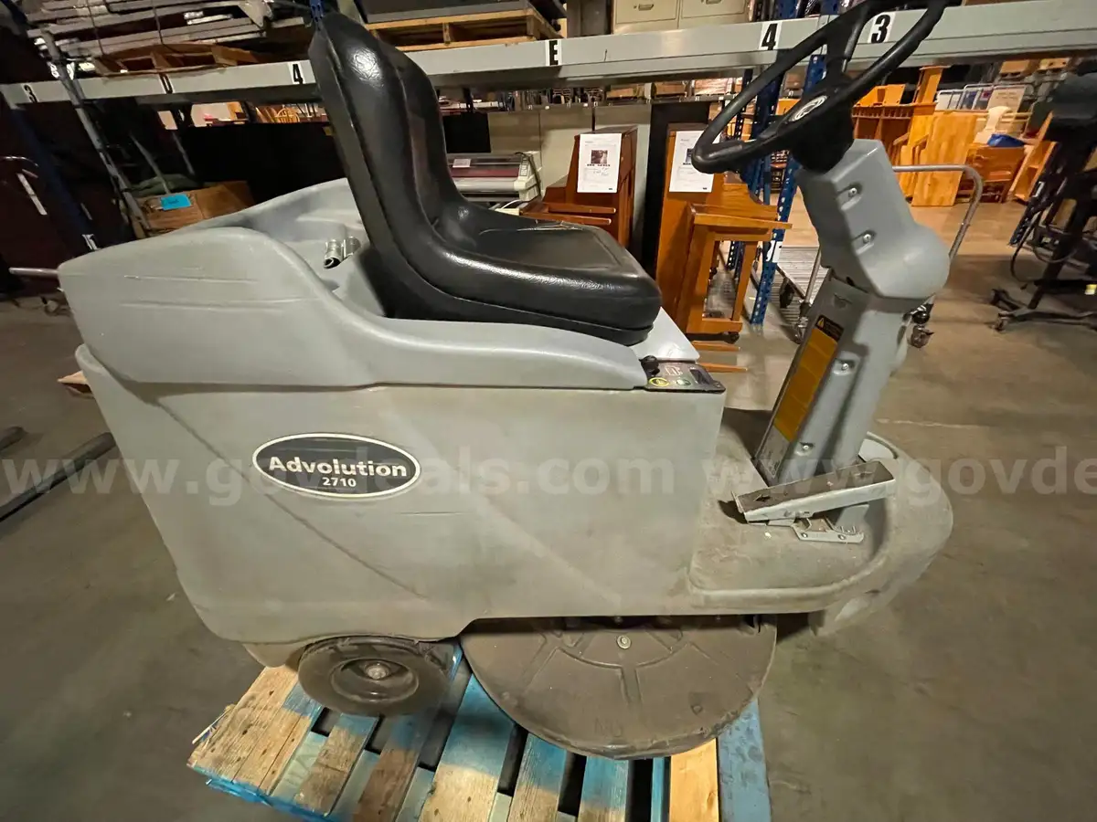 Riding Floor Scrubber | AllSurplus