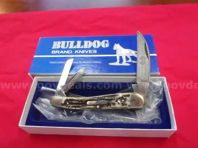 BULLDOG Brand Pocket Knives | AllSurplus