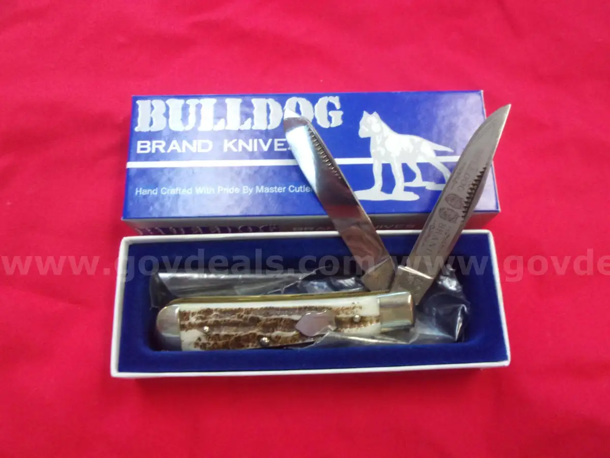 BULLDOG Brand Pocket Knives | AllSurplus