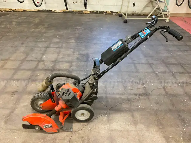 Tanaka TLE-600 Walk Behind Edger | GovDeals