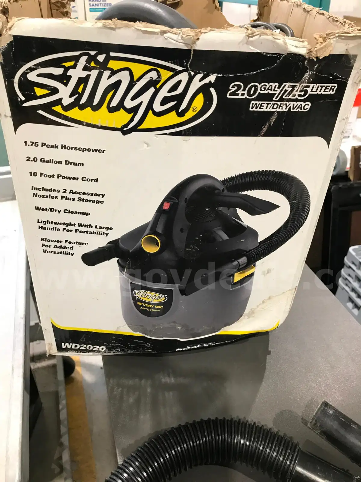 Stinger wet/dry Shop Vac | AllSurplus