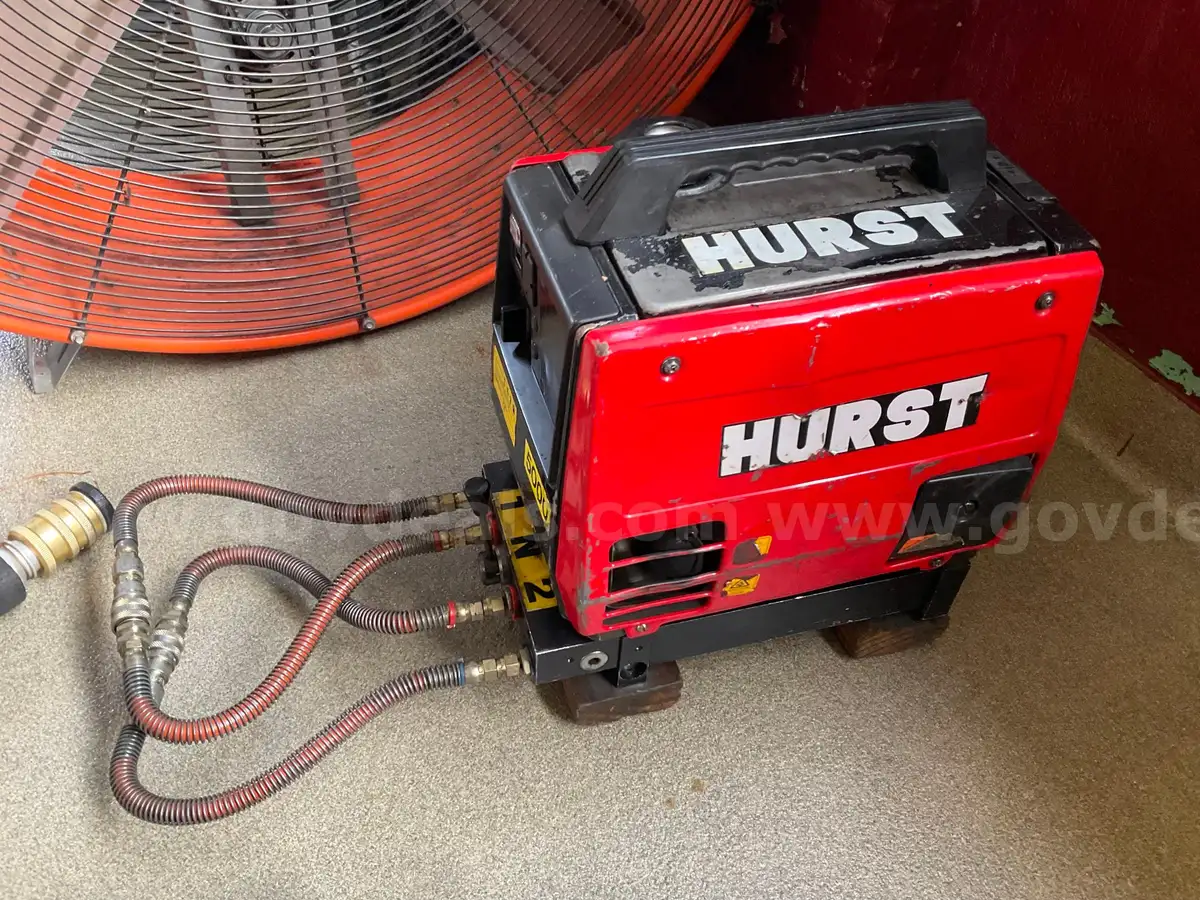 Hurst Pump and Combi Tool with hose. | AllSurplus