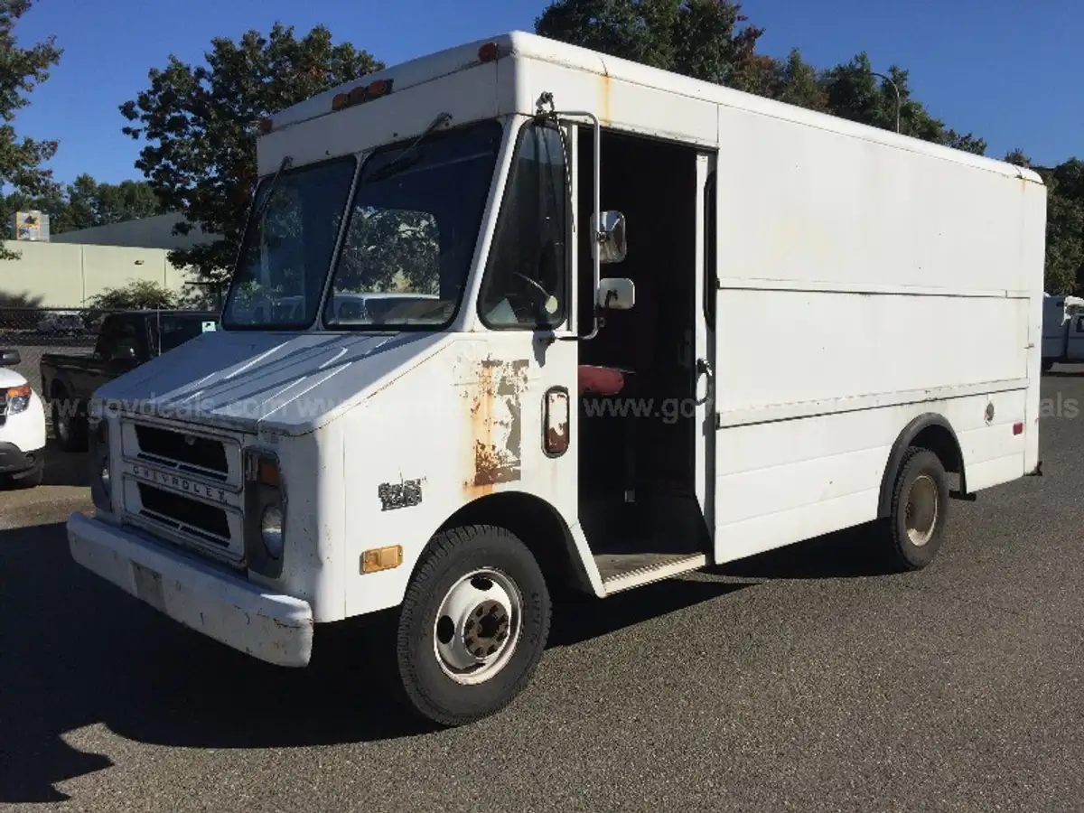 1984 Chevrolet Step Van (ID #6918) (Loc EF-7) (18-3141 ESD) | GovDeals