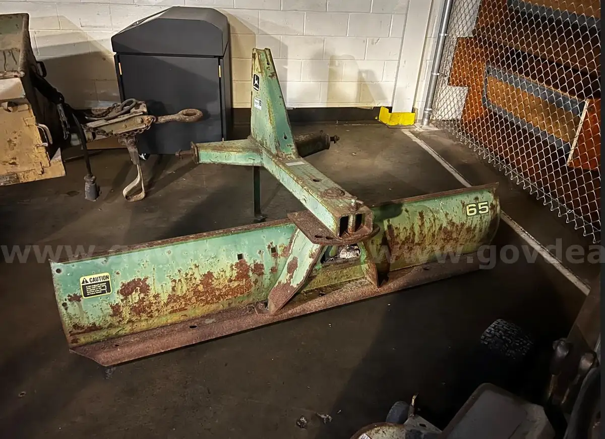 65 inch John Deere Scrape with 3 point hitch | AllSurplus