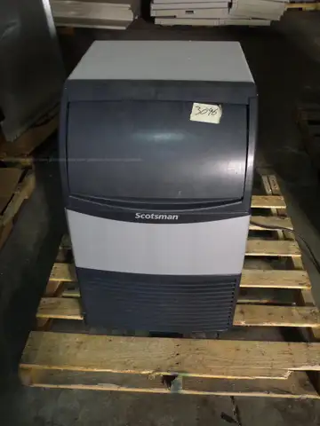 Scotsman Ice machine | AllSurplus