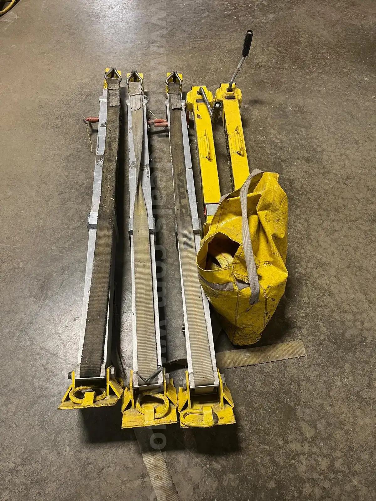 Rescue Jacks | AllSurplus