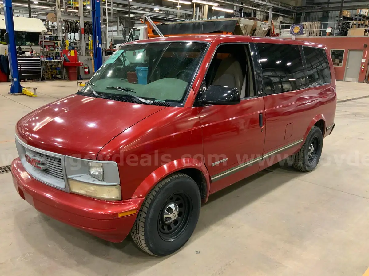 1998 GMC Safari | AllSurplus