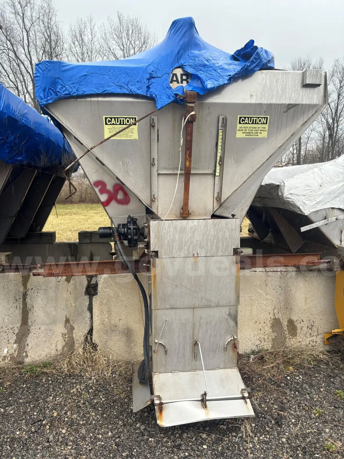 Salt hopper | AllSurplus