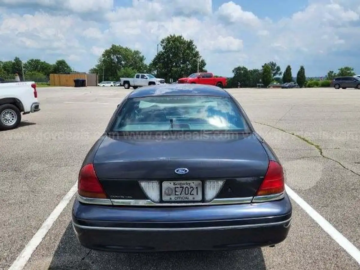1999 Ford Crown Victoria | GovDeals