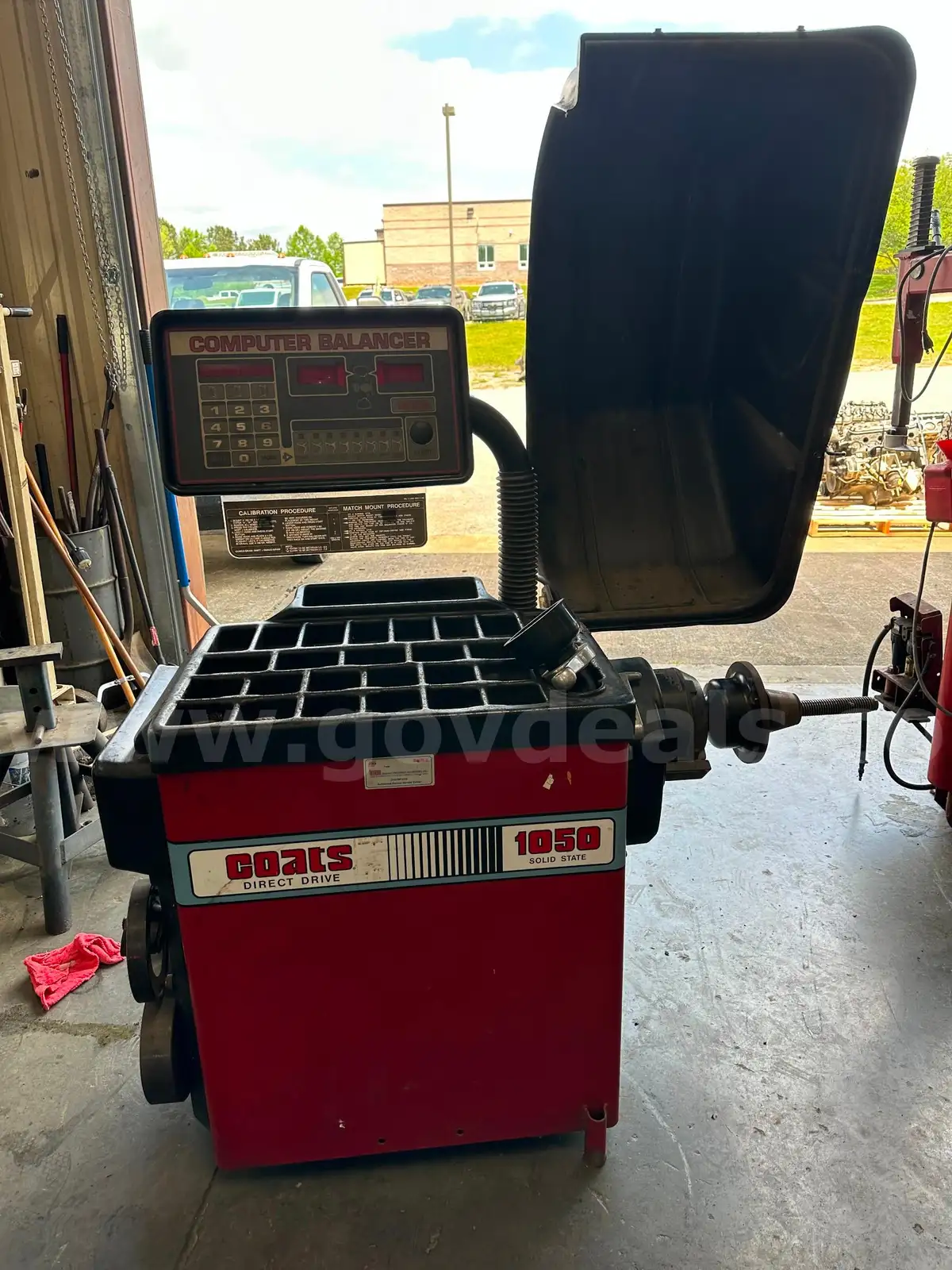 Coats Direct Drive 1050 Computer Tire Balancer | GovDeals