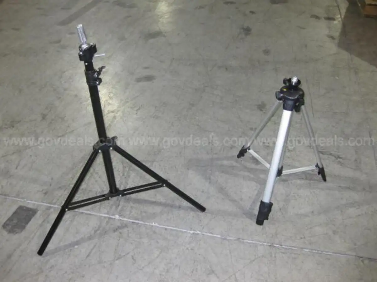 TRIPOD STANDS | GovDeals