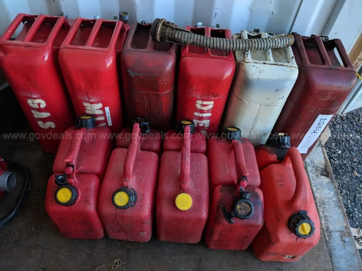 Gas can Jerry can Dolmar | GovDeals