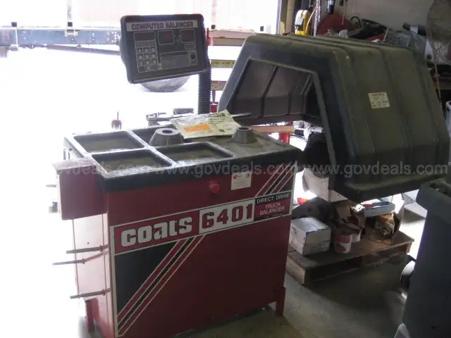 Coats 6401 Truck Tire Wheel Balancer | GovDeals