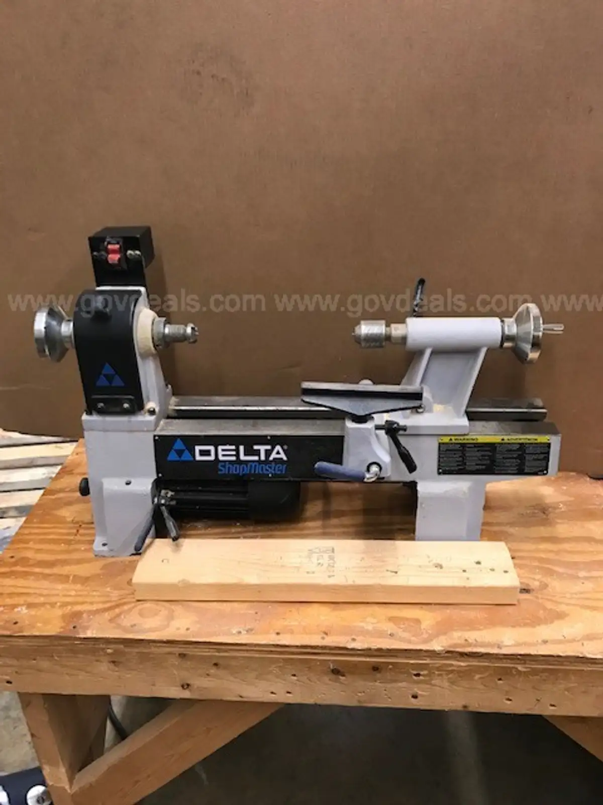 Delta LA 200 Shopmaster Midi Lathe | GovDeals