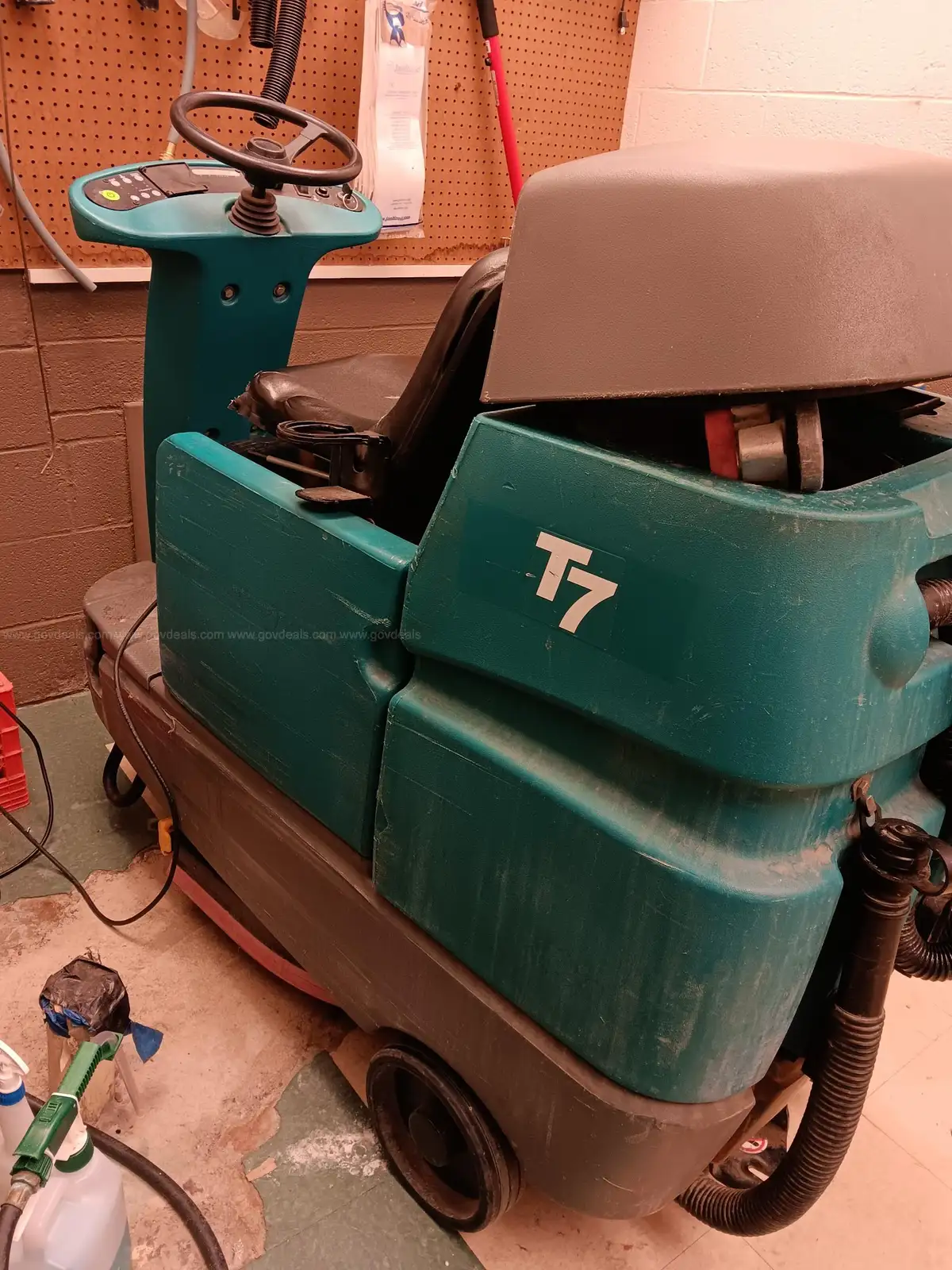 Tennant T7 Scrubber | AllSurplus
