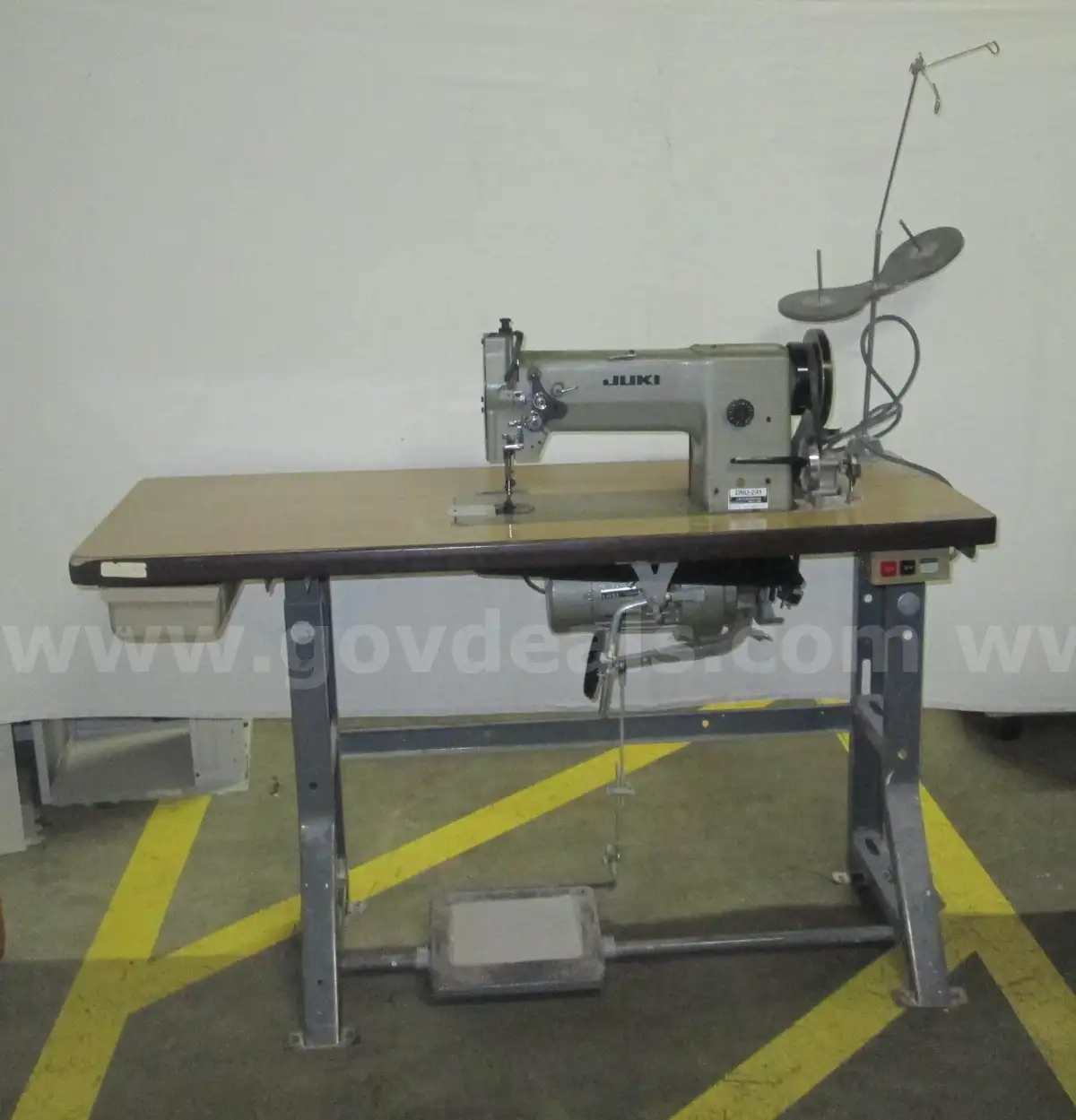 Juki industrial leather sewing machine | AllSurplus